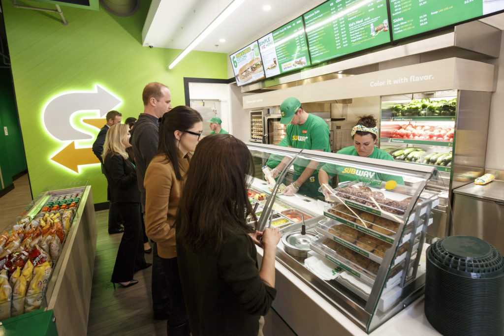 Subway Testing Self-Ordering Kiosks With Apple Pay as Payment Option ...