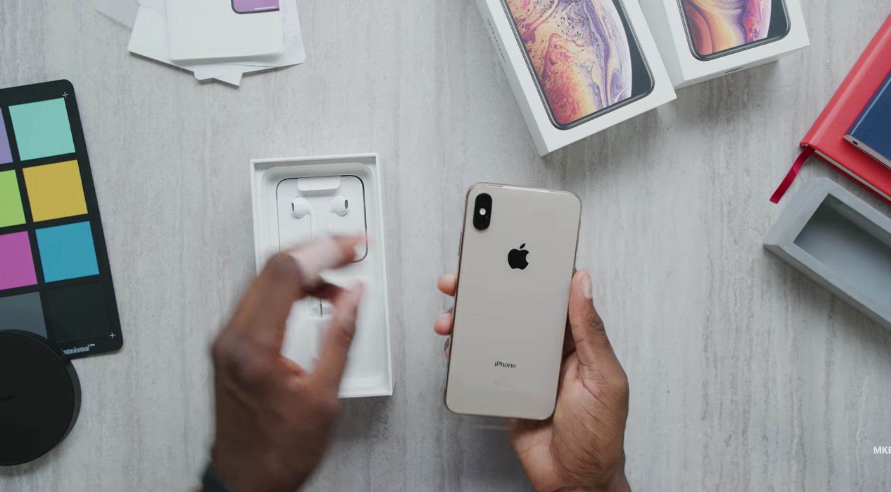 First iPhone XS Max Unboxing Videos Begin Hitting the Web as Devices ...