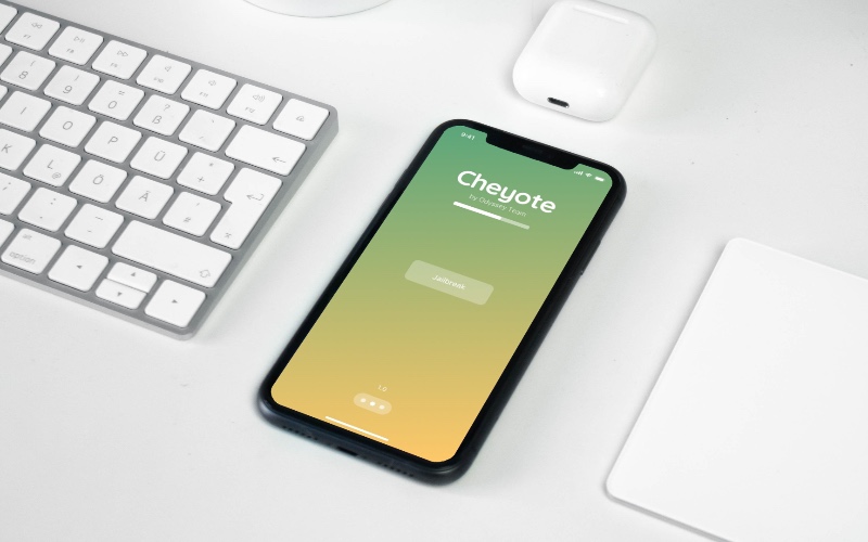 Hackers Say 'Cheyote' Jailbreak for iOS 15 Close to Release